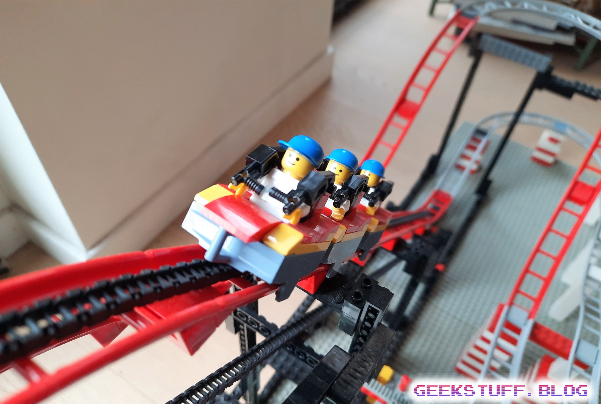 Lego Roller coaster – Geek stuff