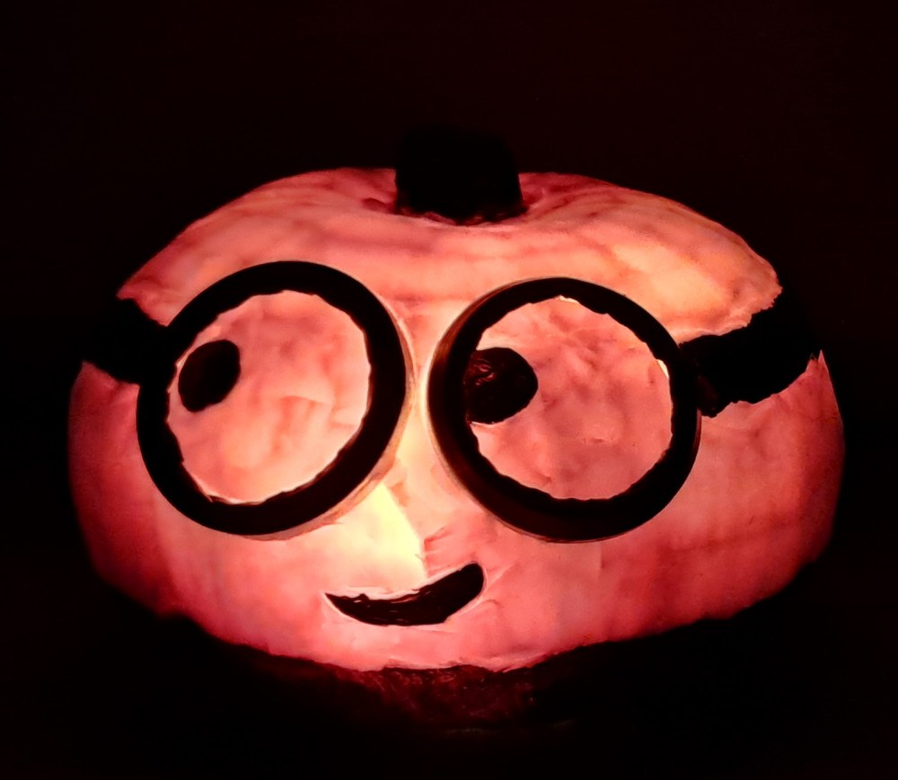 Jaws and Minion Pumpkins – Geek stuff